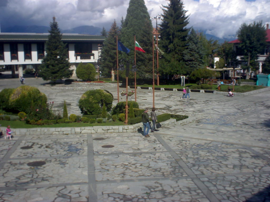 Bansko ski resort in Bulgaria: winter resort for skiing and ...